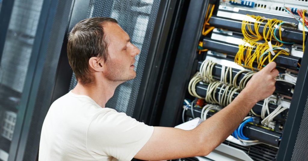 Como criar uma estrutura de rede corporativa completa - Conectando Net